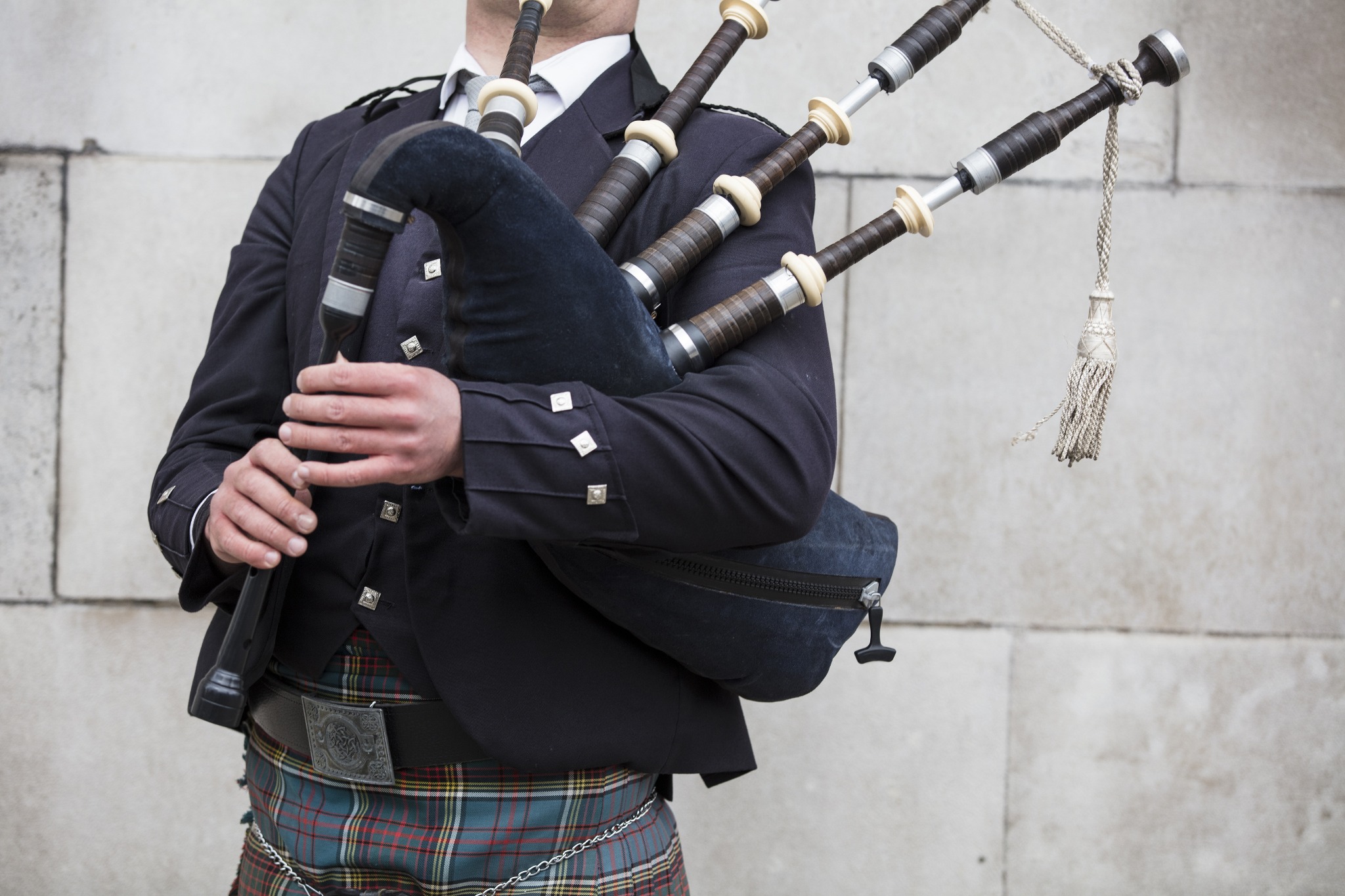 Bagpiper Appearance Saturday - Porter's Pub & Restaurant